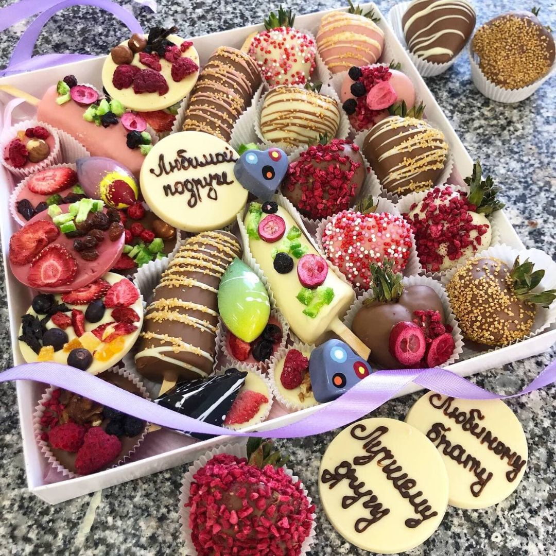 Вкусные подарки - Шоколадные букеты -Клубника в шоколаде